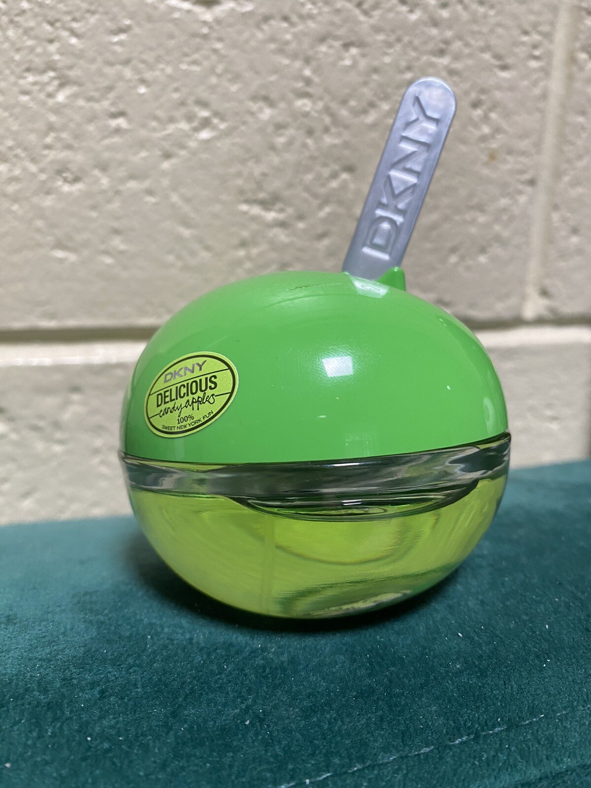 Dkny Delicious Candy Apples Sweet Caramel By Dkny 50ml Edts Womens ...