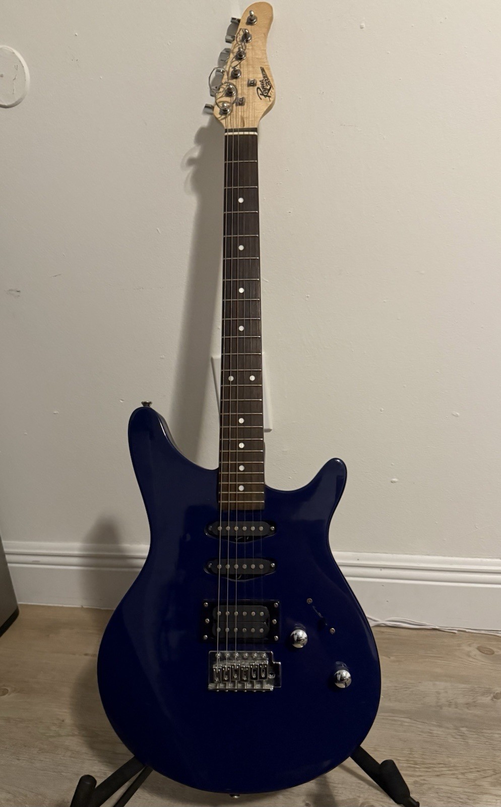 Rogue Rr100 Rocketeer Electric Guitar | eBay