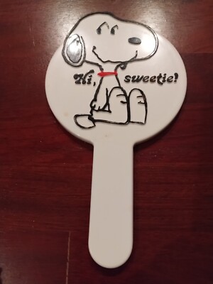 1958 Vintage “RARE” Snoopy Hand Mirror “Hi, Sweetie!” Great Condition 9 ...