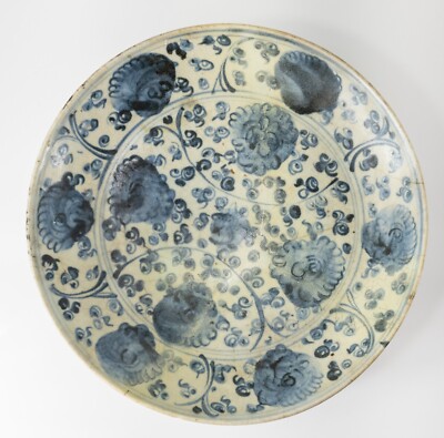 Antique Chinese Export Blue and White Persiam Market Plate Charger Ming ...