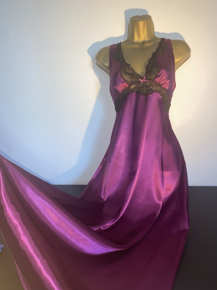 VTG ST MICHAEL CRANBERRY BEAUTIFUL SATIN NEGLIGEE/ NIGHTDRESS SIZE 14 ...