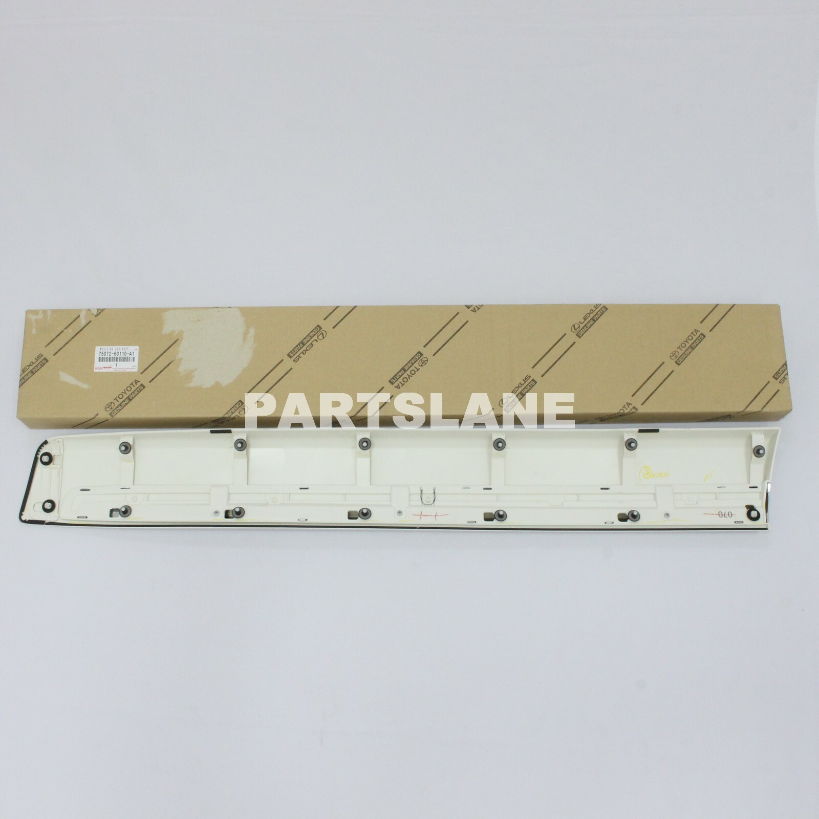 75072-60110-A1 Toyota OEM Genuine MOULDING SUB-ASSY, FRONT DOOR ...