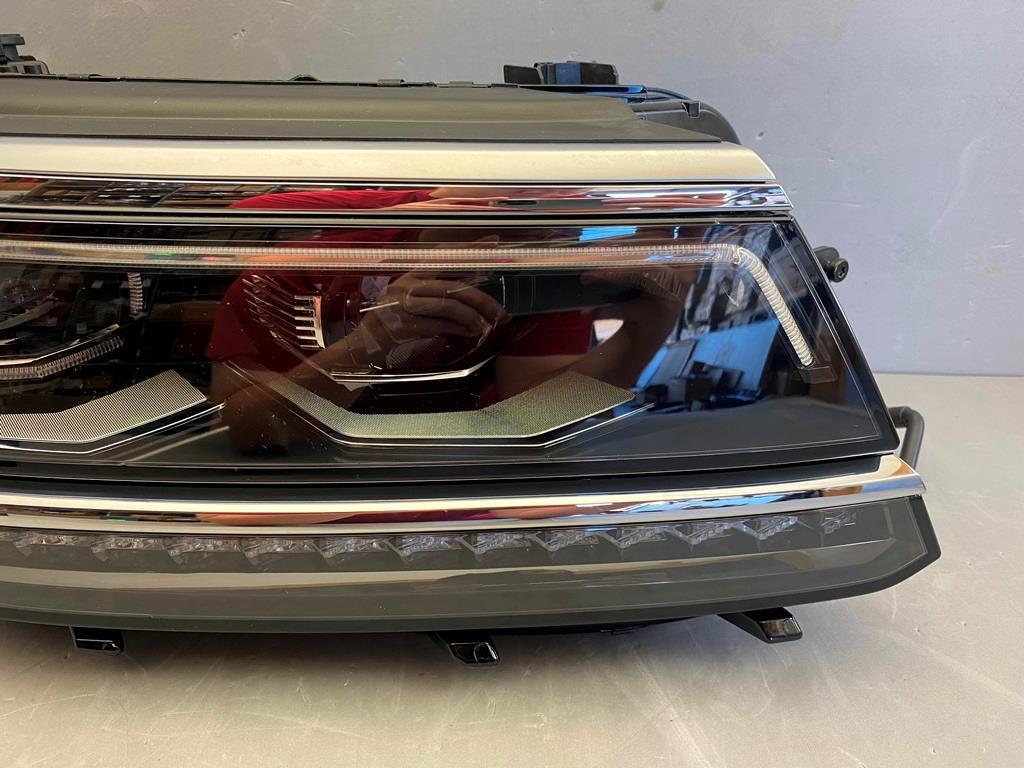 2018 2019 VW Volkswagen Tiguan LED W/module Right OEM Headlight 5nl 941 ...