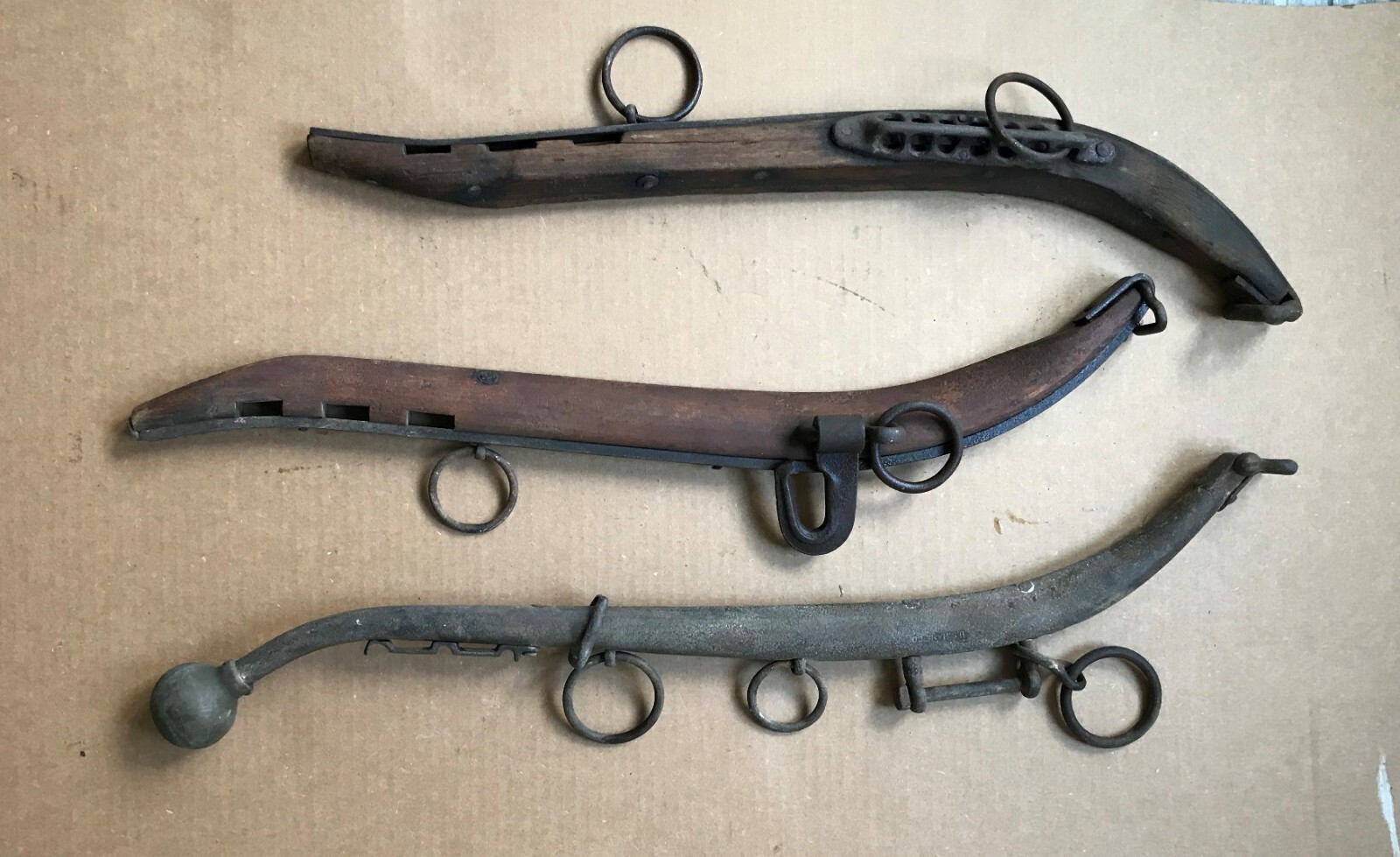 Lot of (3) Antique Vintage US Hame Co wood pair and single metal horse ...
