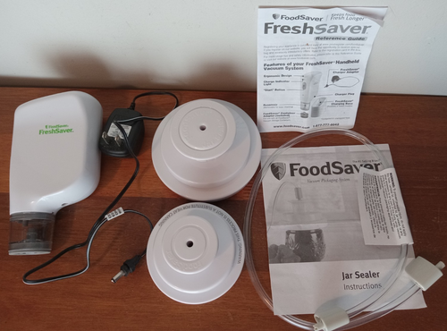FoodSaver Freshsaver Handheld Vacuum System PLUS Reg & Wide-Mouth Jar ...
