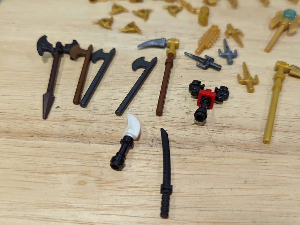 Lego Ninjago 16 Minifigure Accessory & Weapon Lot Lloyd Kai Jay Master ...