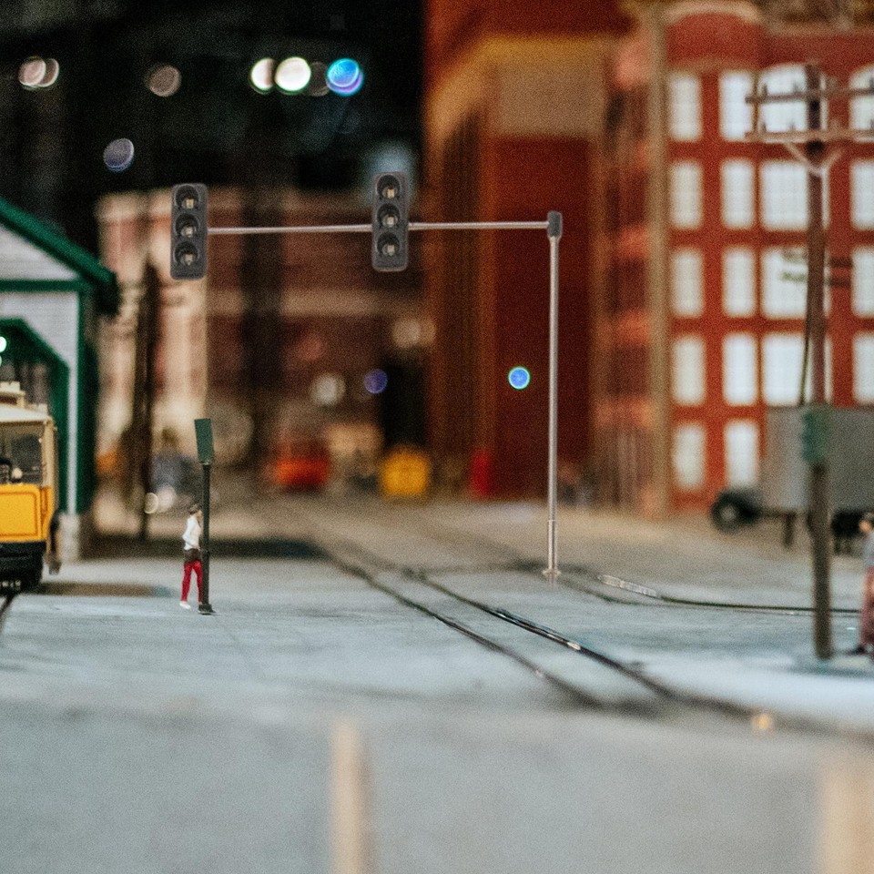 3 traffic lights HO OO scale model level crossing LED road | eBay
