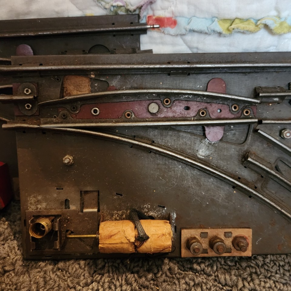 Vintage Lionel Train Set Pieces from the 1950s -- Electronics not ...