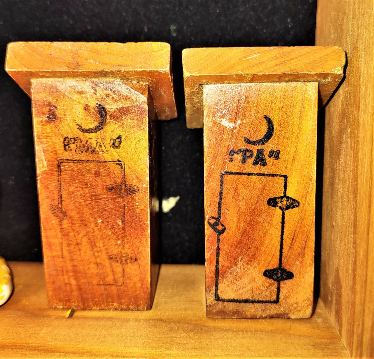 Salt And Pepper Shaker Display Case Museum Boasts 20,000 Salt And