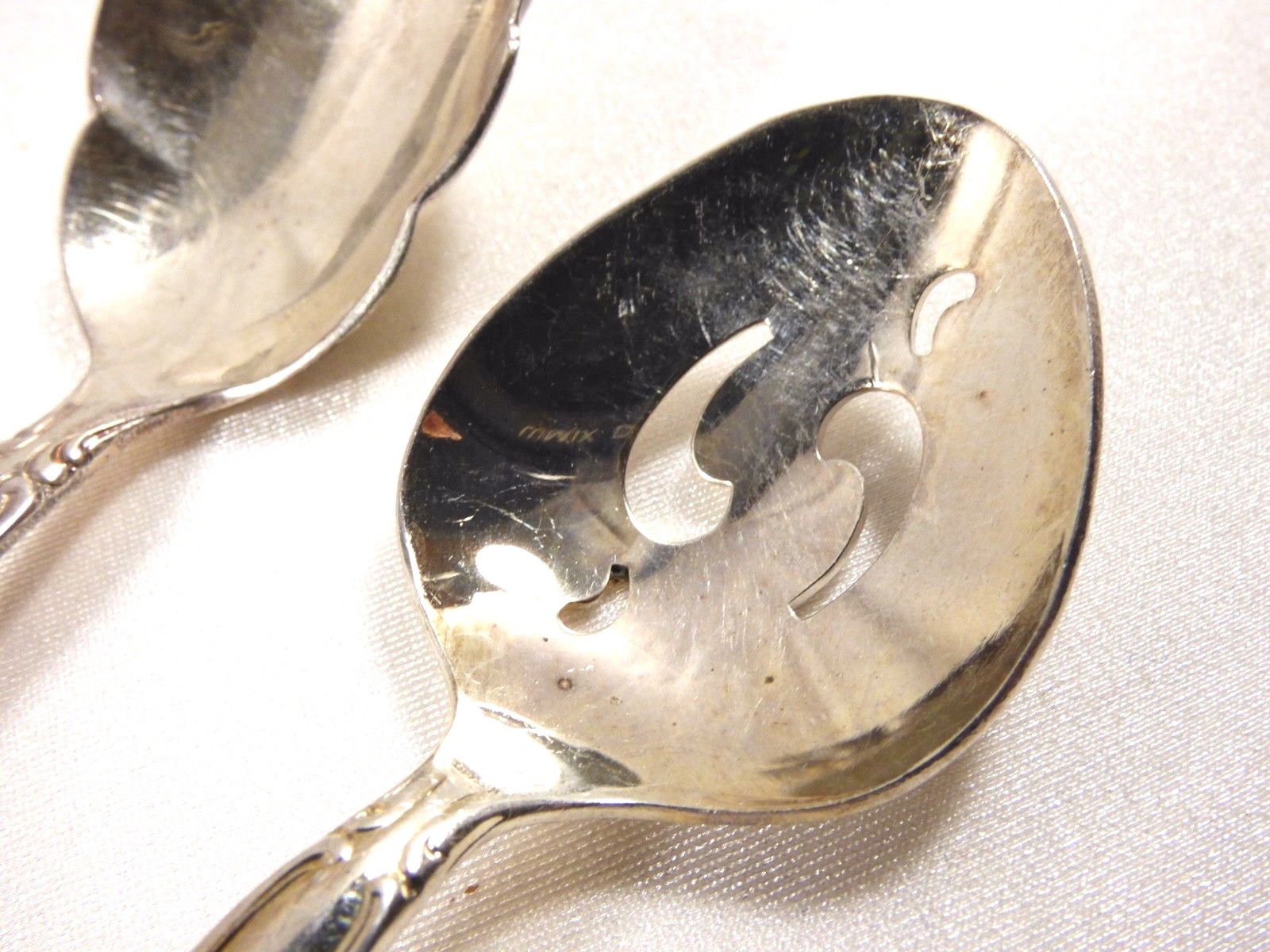 Interlude International Silver Plate Serving Sugar Shell & Pierced Bon ...