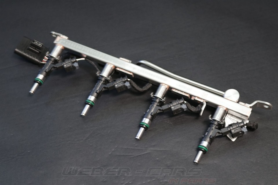 5A9E128 Niederdruckrail + Injector 8483304 OEM BMW 1er F70 2er F74 X1 ...