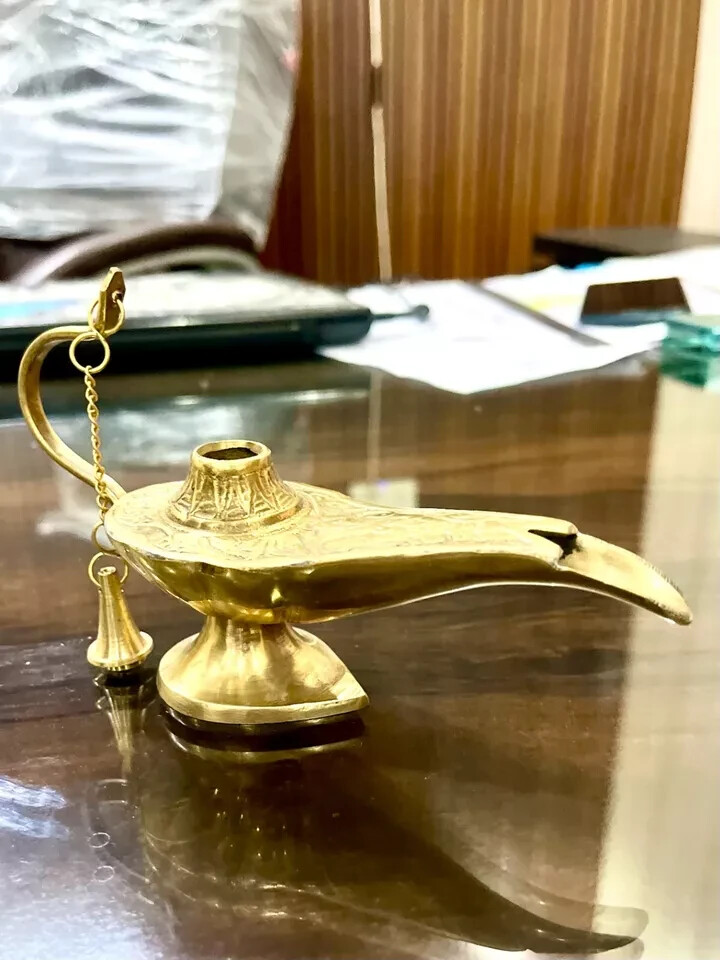 Aladin The Genie Oil lamp - Brass Aladdin Lamp - !!! beautiful design ...