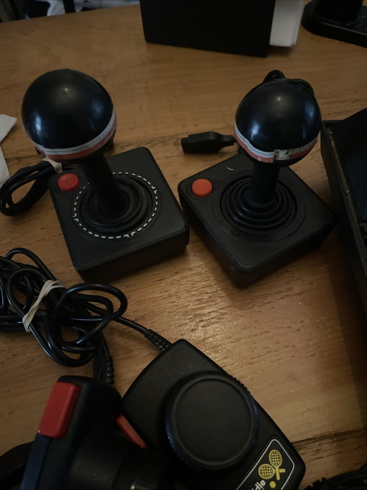 Vintage Gaming And Electronics Lot Atari 2600 Donkey King Atari Paddles ...