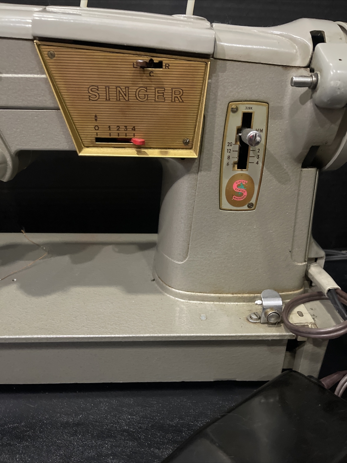 VINTAGE SINGER SEWING MACHINE 13608M WORKS | eBay
