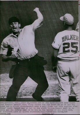 LG788 Wire Photo HARRY WALKER Houston Astros Baseball Mgr Ejected from ...