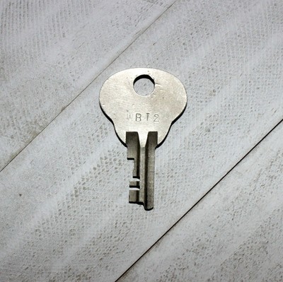 1900-1950 - Old Trunk - 12