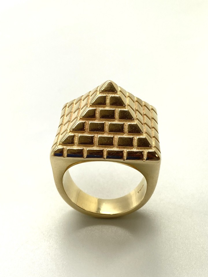 9ct Yellow Solid Gold Heavy Pyramid Ring | eBay UK