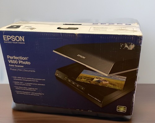 Epson Perfection V600 Photo Color Scanner In BOX, Excellent Condition ...