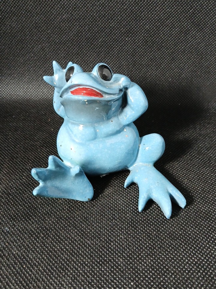 Kitty's Critters Blue Hear No Evil Frog Retired Porcelain Figurine ...