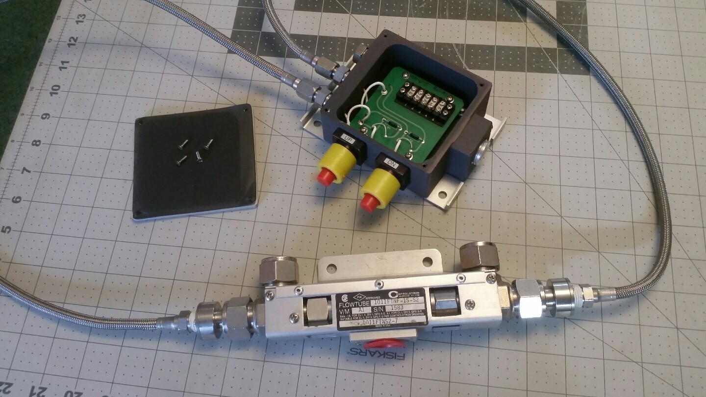 Controlotron 1011FTNF-1S Flow Tube and 1011-6-5 controll box for sale ...