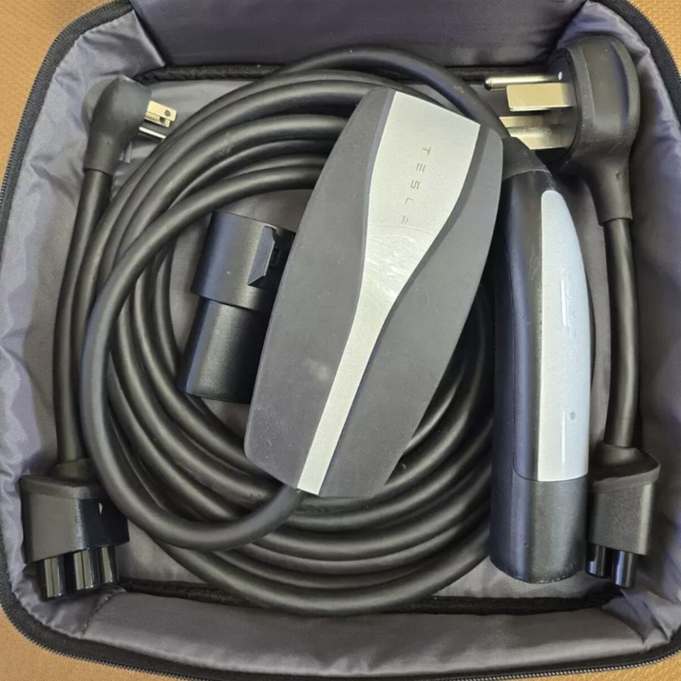 OEM Gen 2 Tesla Mobile Charger w/ 14-50, 5-15, and SAE J1772 Adapters ...