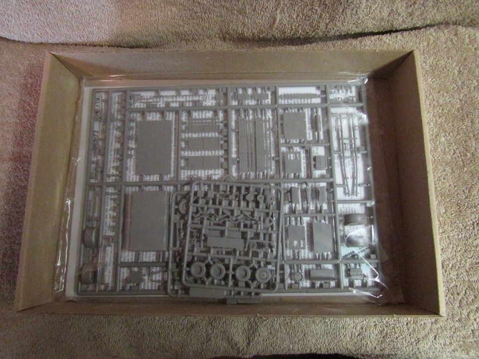 Roden Opel Blitz WWII German Main Army Truck w/Wooden Cab Model Kit (G ...