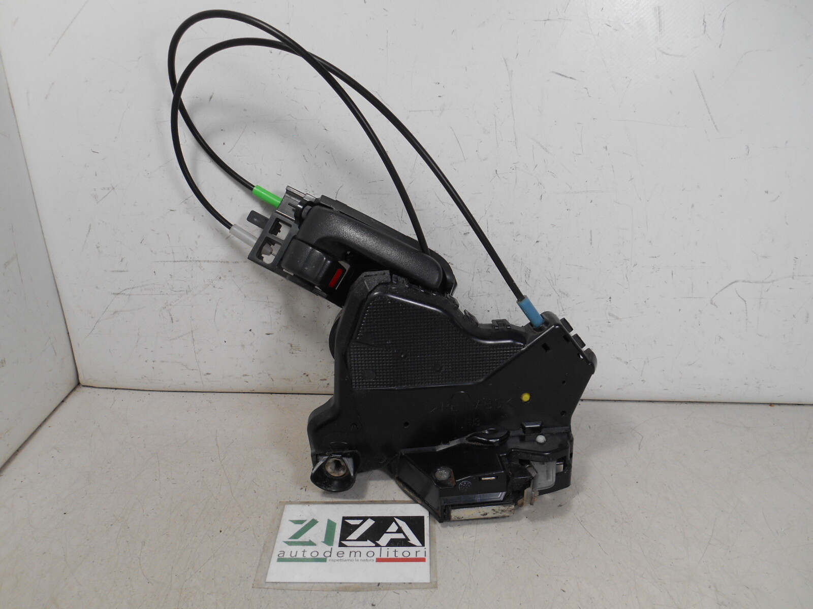 Electric Lock Front Right Daihatsu Terios J200 2008 2 Pin A046693 | eBay