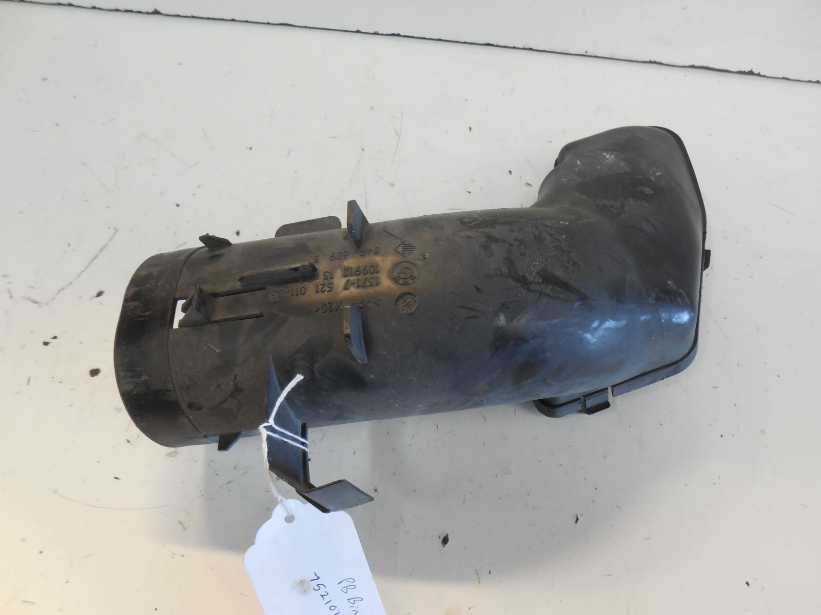 BMW+5+Series+E60+E61+LCI+Air+Intake+Duct+Tube+7521011 for sale online ...