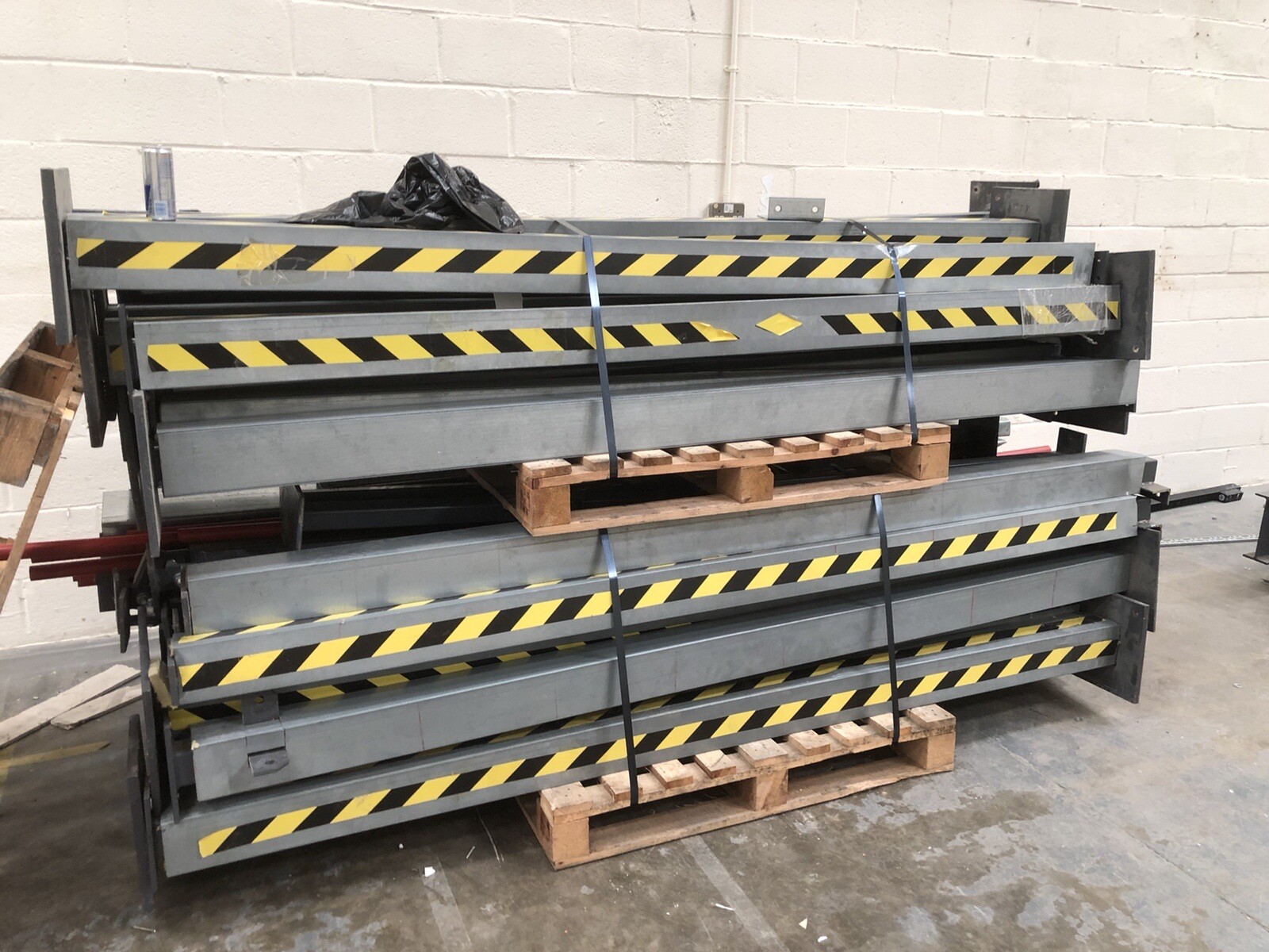 Mezzanine Floor 7m x 12m, 6m x 4m Grids 2.8 Heigh Mezz Purlins RSJ ...