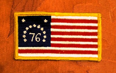 VINTAGE '76 BENNINGTON FLAG 1776 EMBROIDERED PATCH BADGE 3" GOLD BORDER ...
