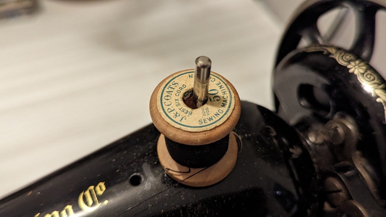 Singer 99K Sewing Machine Hand Crank Heavy Duty Bobbins & Case Antique ...