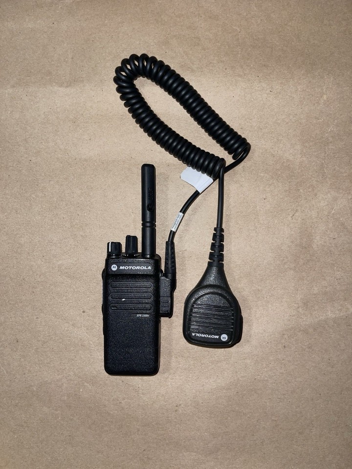 Motorola XPR 3300e With Battery With Antenna No Charger View | eBay
