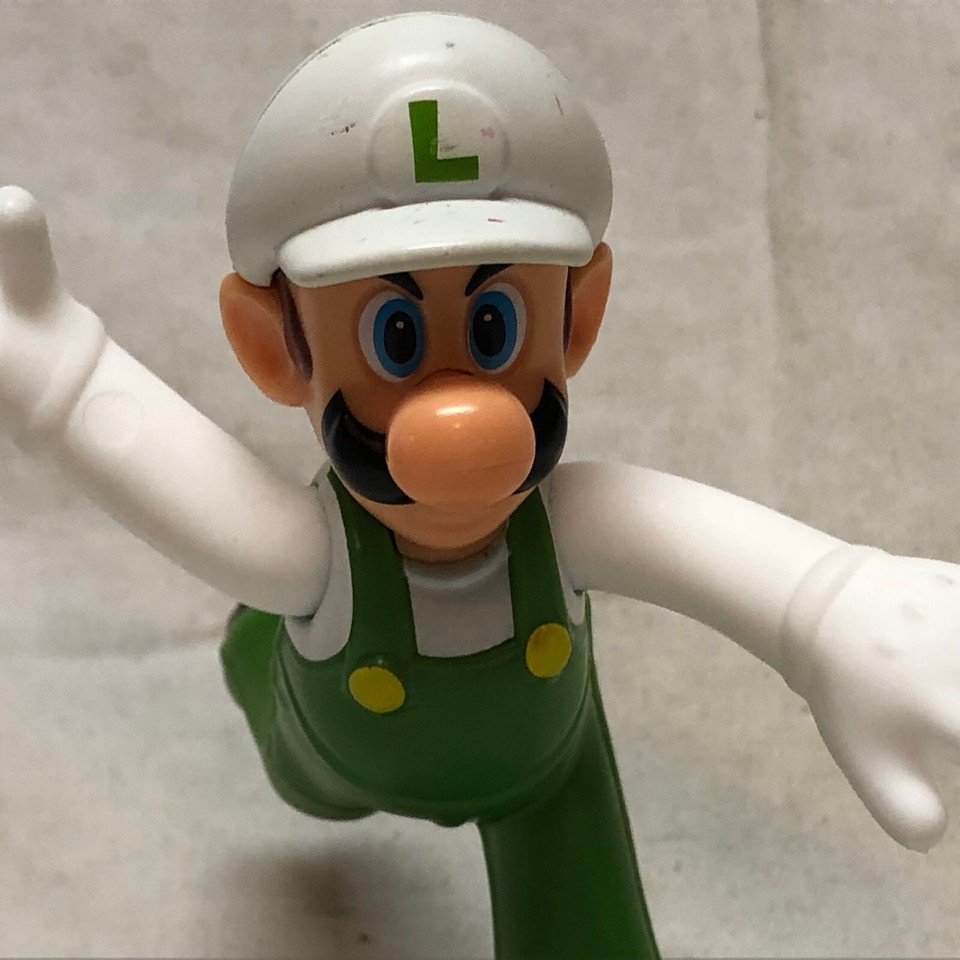 Figure Luigi 2018 McDonald's Happy Meal Toy Nintendo Super Mario ...