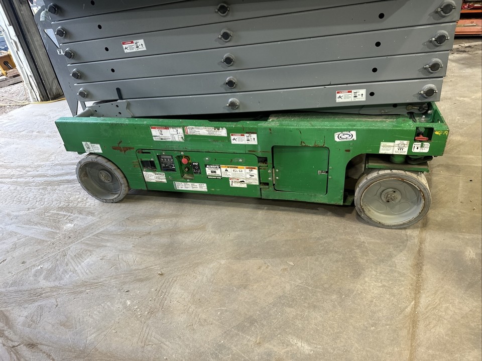 2016 Genie GS-4047 40' Electric Scissor Lift Man Aerial Platform ...