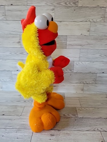 Sesame Street Chicken Dance Elmo Toy 2001 Fisher Price Mattel Dances ...
