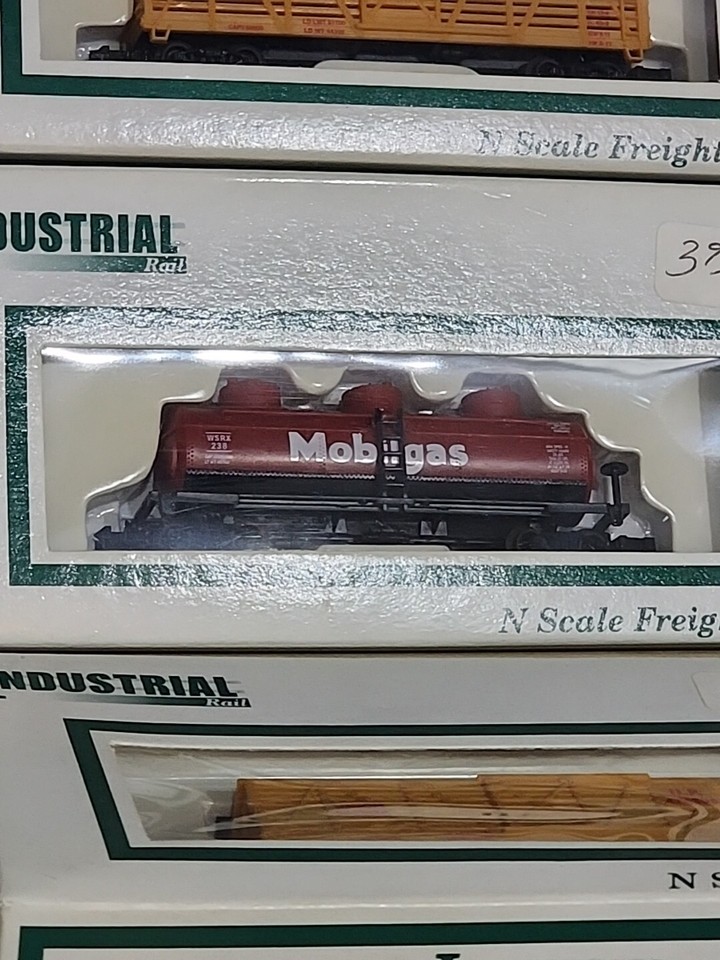 Vintage Lot Of 14 N scale Train Cars Union Pacific EC1 + Others Texaco ...