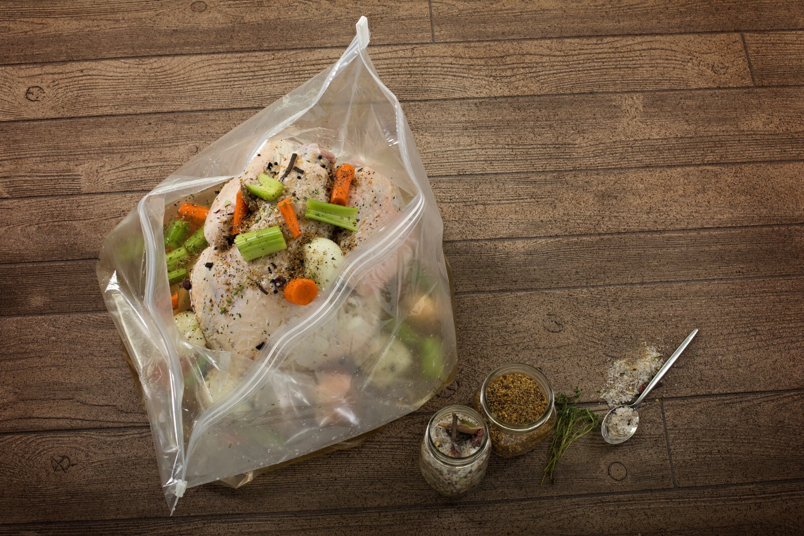 Turkey Brine Bags - Turkey Marinating Kit - Marinade Injector - Roll ...