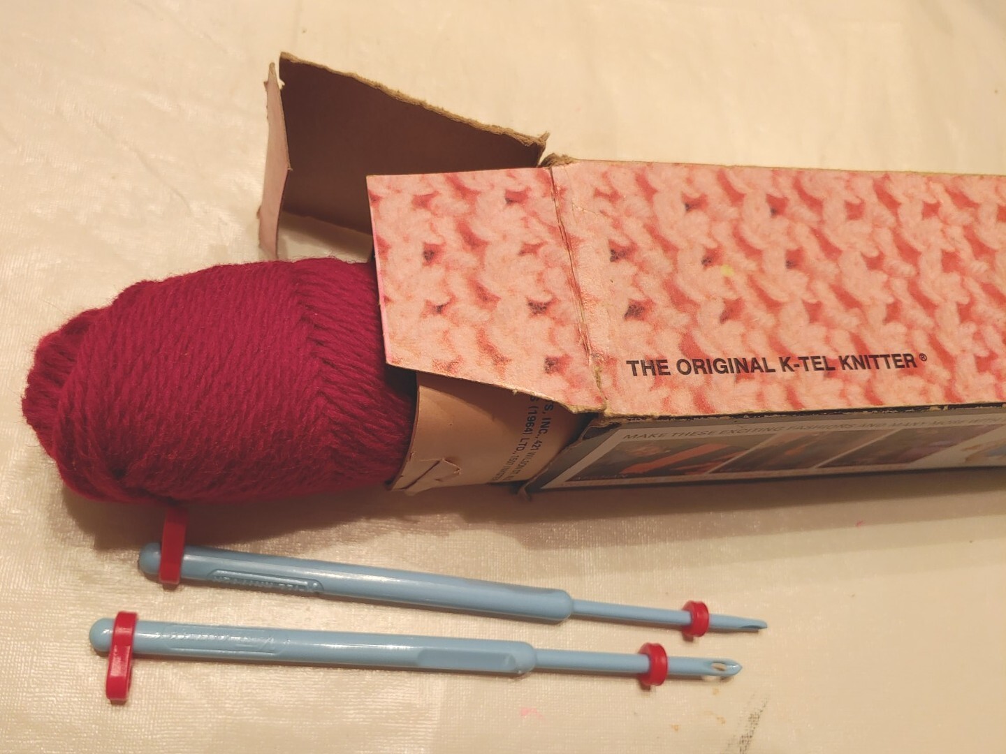 Vtg 1964 Original K-Tel Knitter Complete w/ RED Yarn As Seen On TV ...