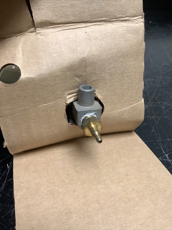 Johnson Controls T-5210-1006 Pneumatic Temperature Transmitter | eBay