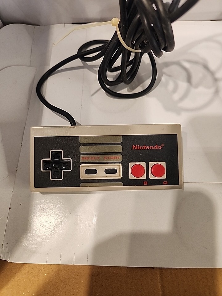 2 Nintendo NES-004 Corded Controller for Nintendo NES***** | eBay