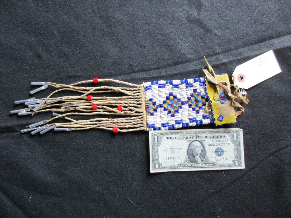 NATIVE AMERICAN BEADED LEATHER TOBACCO POUCH or MEDICINE BAG, DU-0423* ...