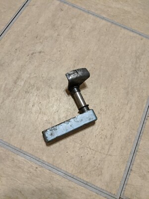 1988 YAMAHA 200HP COWLING LATCH ASSEMBLY / LEVER CLAMP | eBay