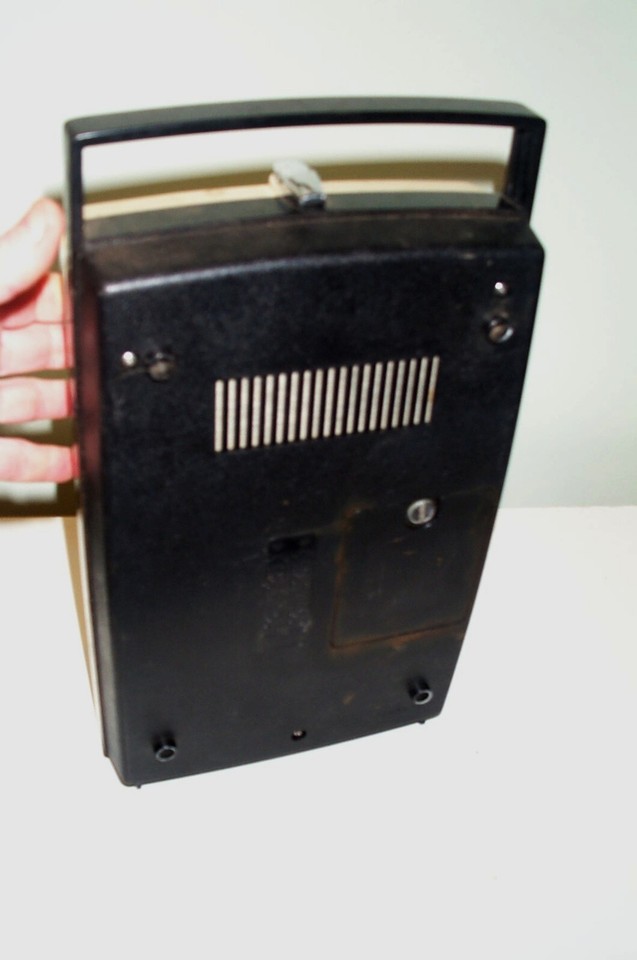 Singer PHONOGRAPH Portable Battery Operated Record Player 33 45 RPM ...