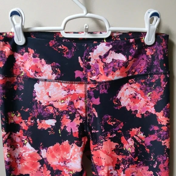 Fabletics Salar Floral Printed Workout Yoga Leggings Size Small | eBay