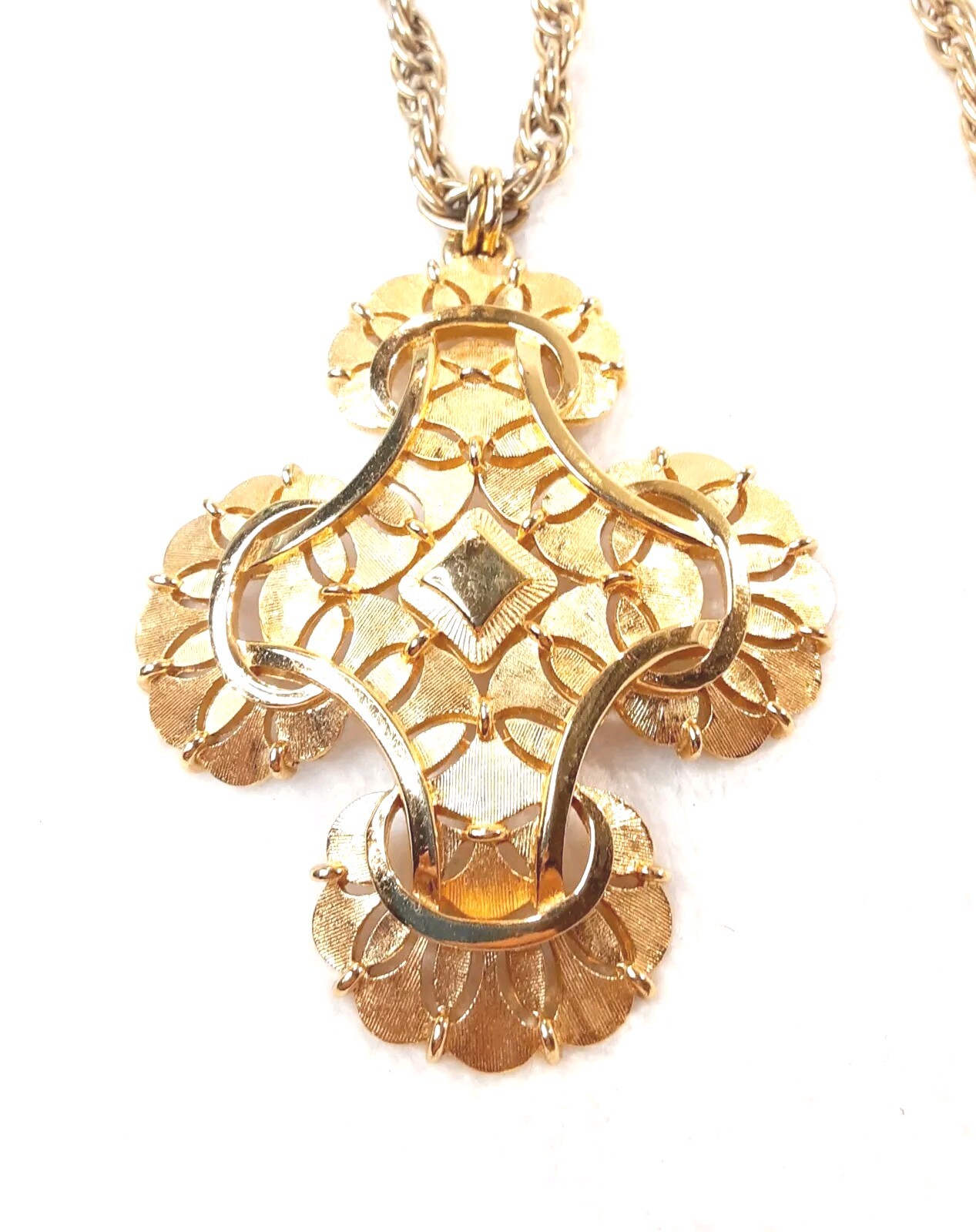 BEAUTIFUL Large Crown Trifari Cross Pendant Necklace - Gem