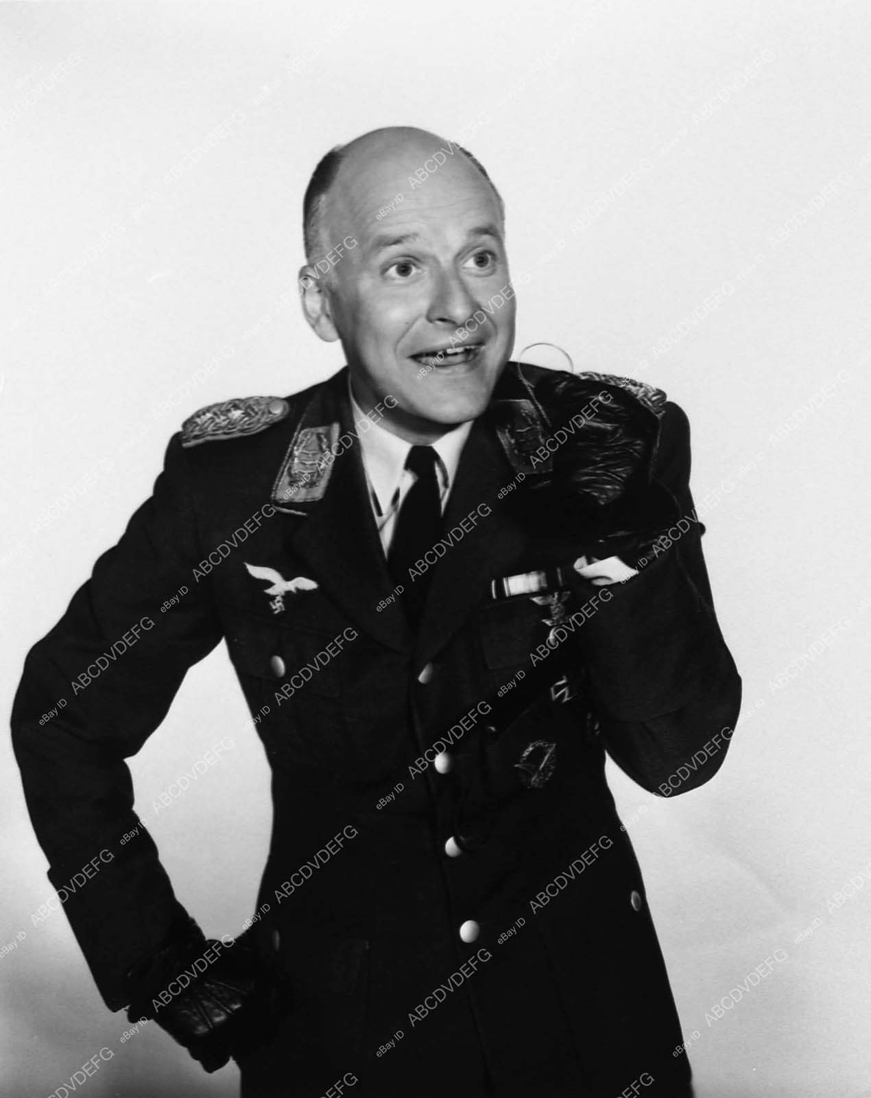 3355-27 Werner Klemperer Colonel Klink TV show Hogan's Heroes 3355-27 ...