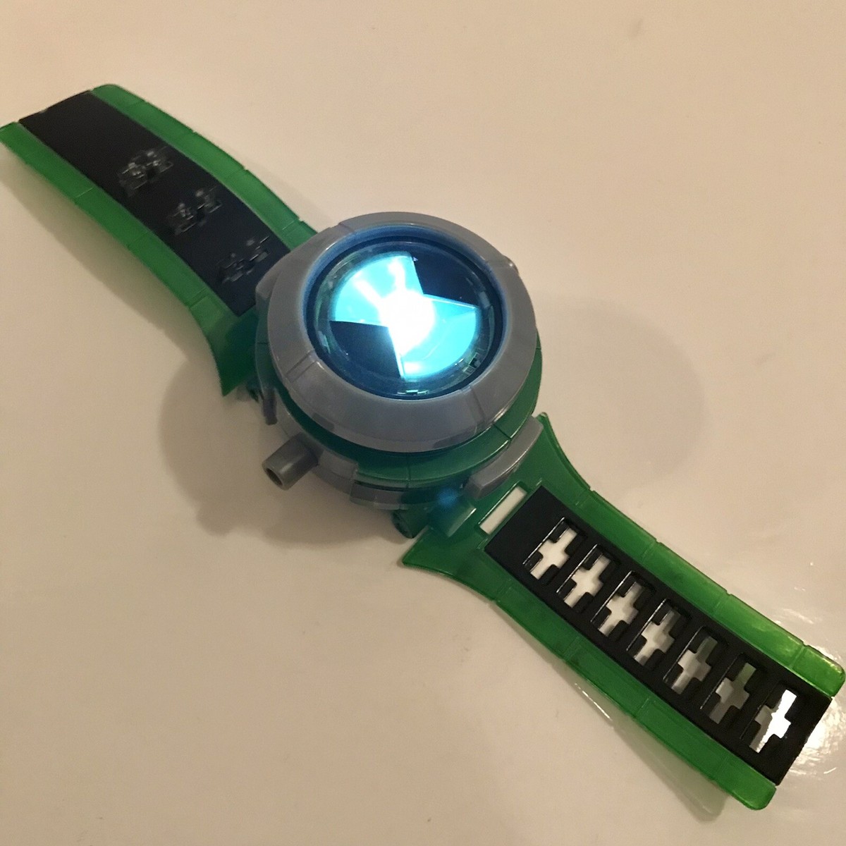 Ben 10 Ultimate Alien Omnitrix Watch