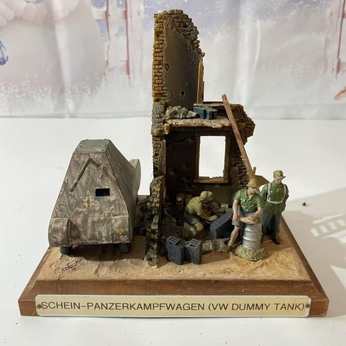Built Germany VW Dummy Tank 1/35 w/ Soldiers Working on War Scene ...