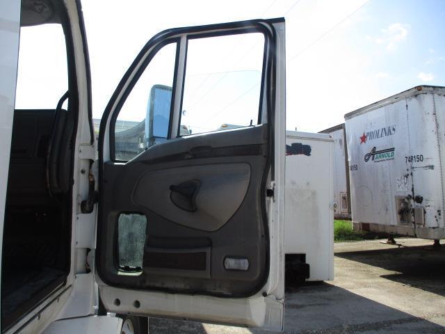 KENWORTH T700 DOOR ASSEMBLY FRONT 2013 Right 3527424 | eBay