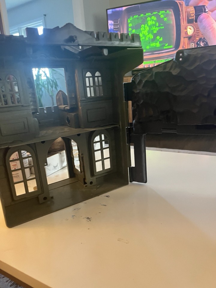 batman the animated series batcave Wayne Manor- Joker- Catwoman ...